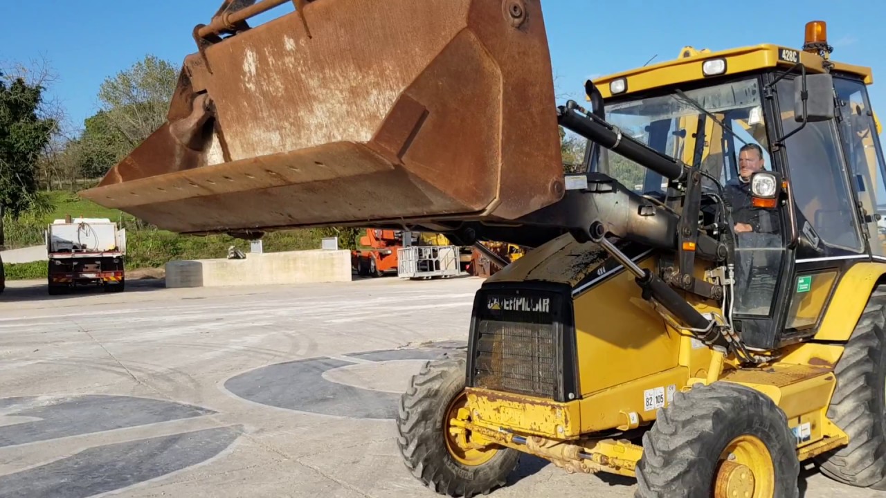 CAT 428C 2CR21630 2001 - YouTube