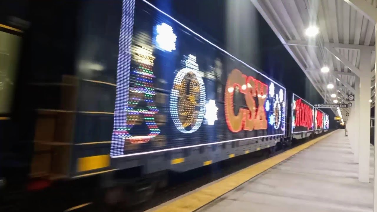 CSX Holiday Train P001 Passes The Charleston SC Amtrak Station On The ...