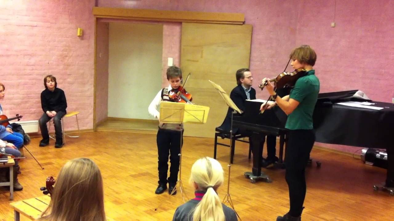 Jonathan Bugge Gisholt and Emma Strømberg play Bach double violin ...