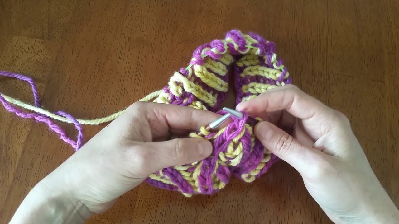 BrRsl dec (brioche right slanting decrease) - YouTube