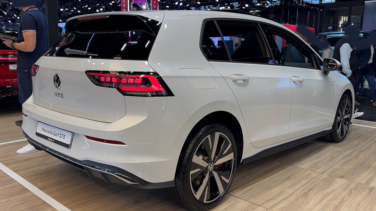 NEW Volkswagen Golf GTE 2025 - YouTube