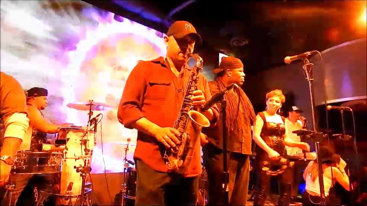 Finding Friday last song & Band Introduction and "Me Myself and I ...