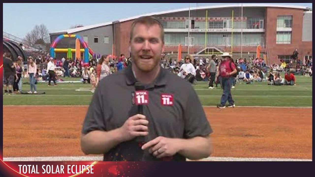 Crowds descending on Bowling Green stadium, eclipse weddings imminent ...