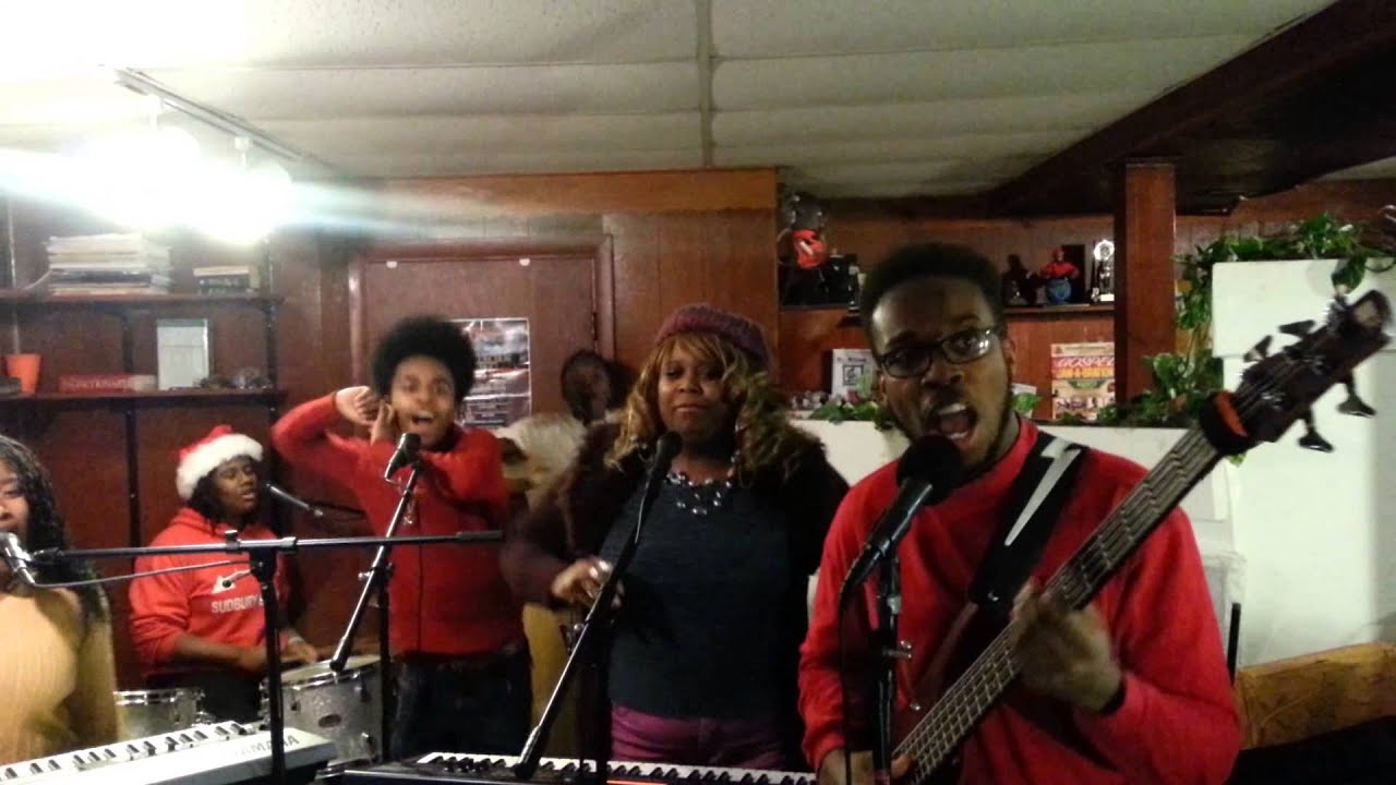 "So Amazing" Teen Band sings "Joy to the World" With Angel Monet - YouTube