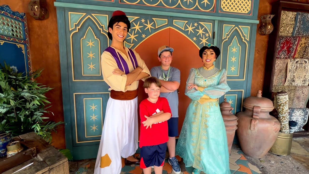 Meeting Aladdin & Princess Jasmine Meet & Greet in The Magic Kingdom at ...