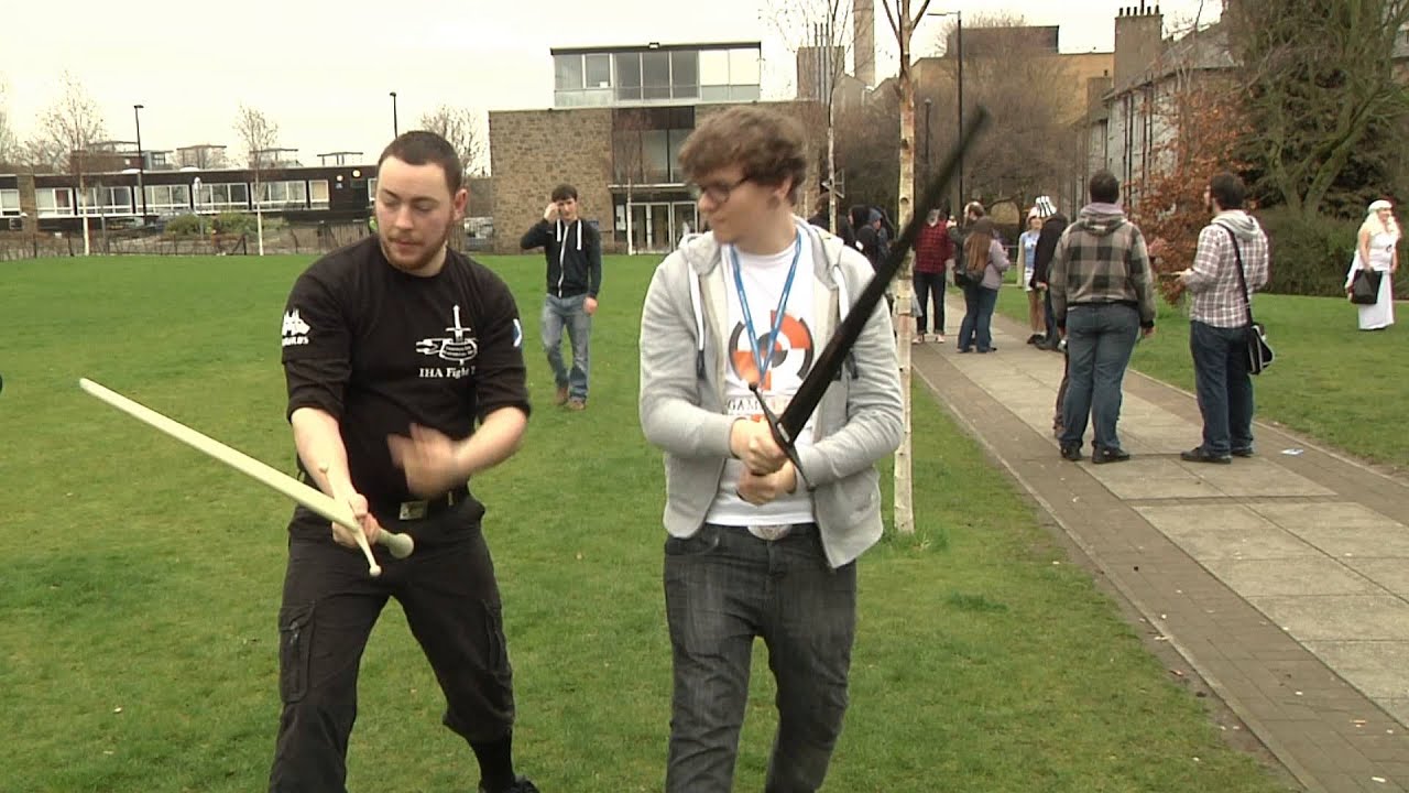 Dee Con 2014: Longsword Fighting tutorial & Demonstration with Mark ...