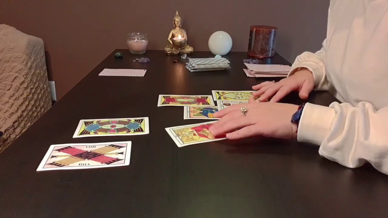 Ταρω Ερωτικό Pick a card | Lorelei tarot - YouTube
