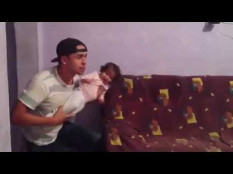 un mente pollo en contra estrai - YouTube