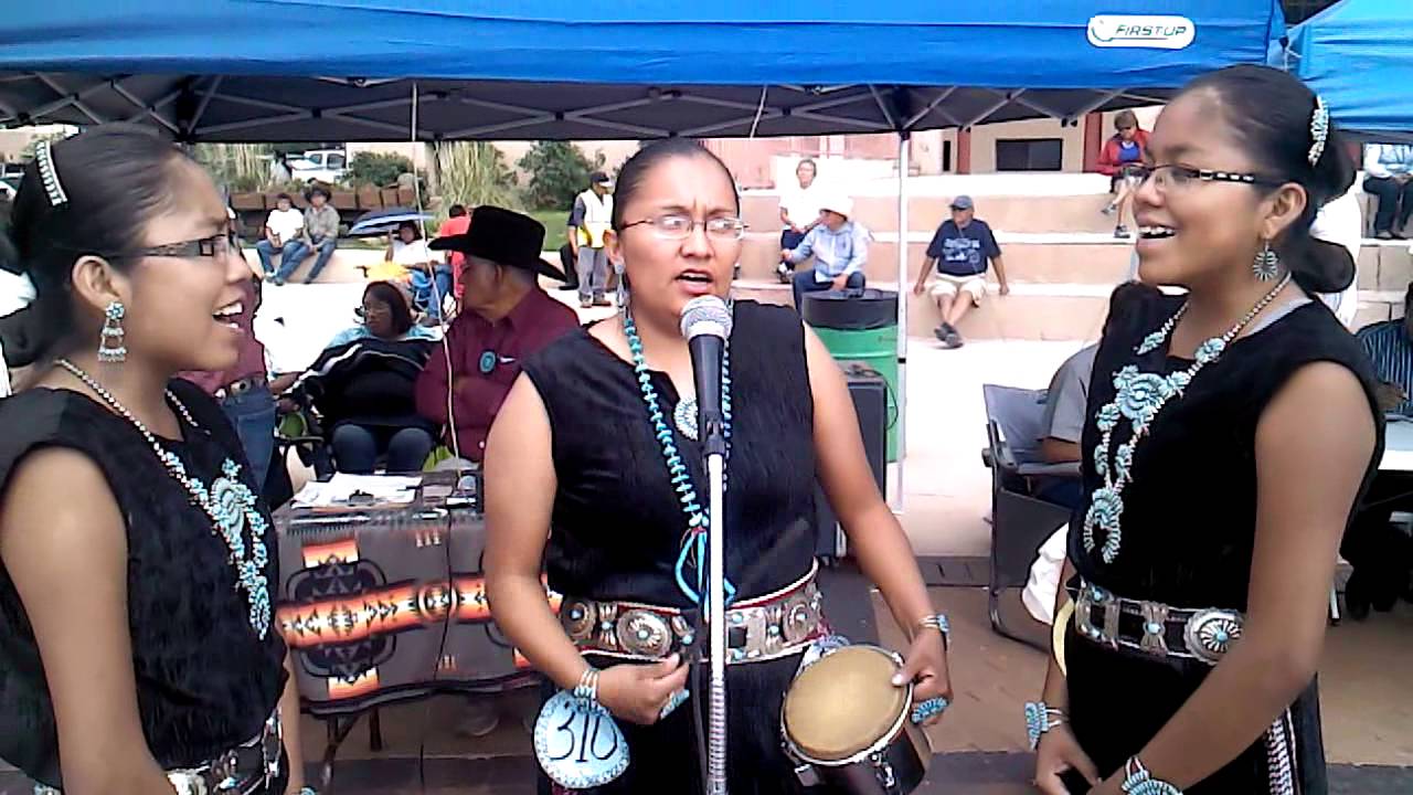 Ashiihi Yazhi Singers - YouTube