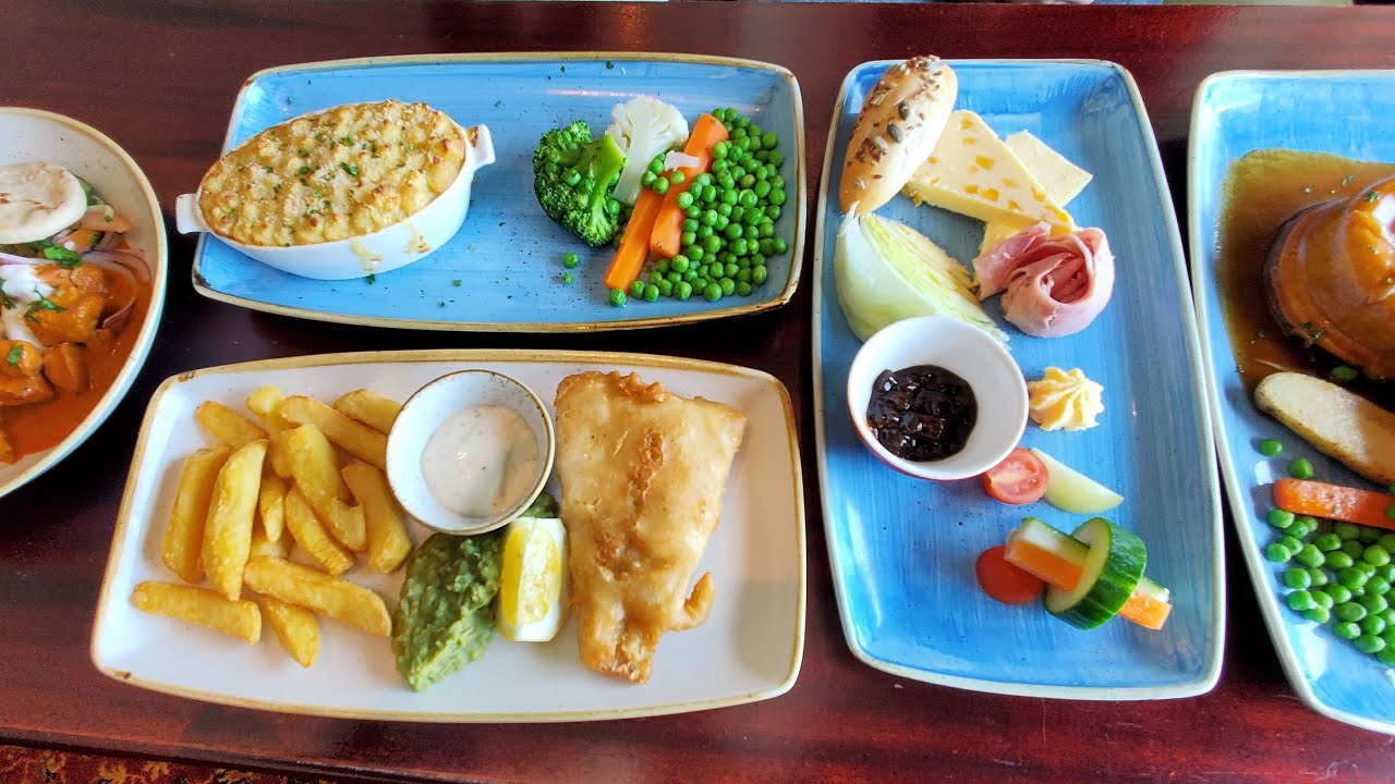 Cunard Pub Lunch Food at The Golden Lion (Queen Mary 2) - YouTube