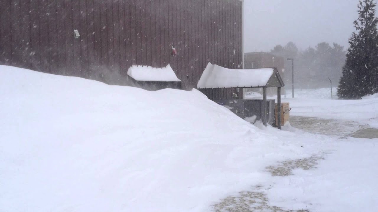 Blizzard South Portland Maine - Roof Shoveling Billard 2013 - YouTube