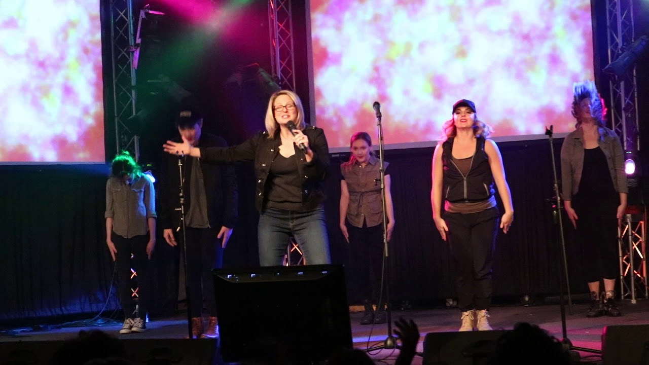 Courtney's Karaoke Countdown Finale - YouTube