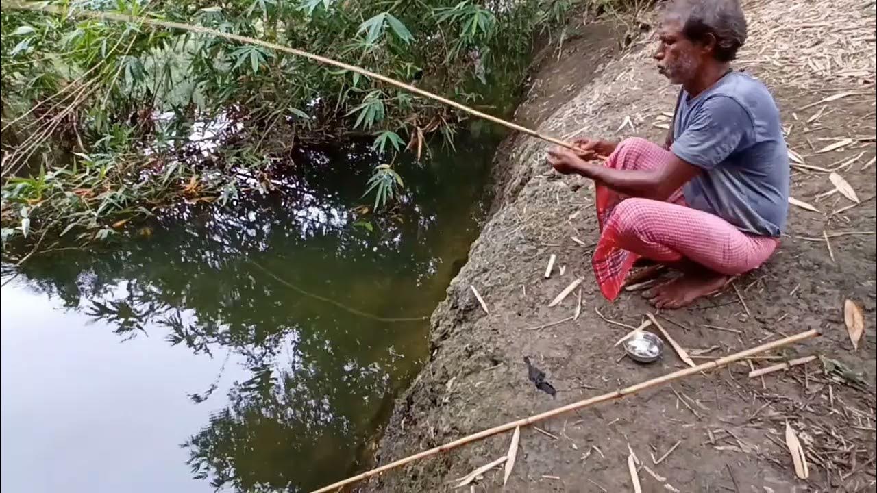 Fishing video // Native method of fishing in the canals // PM Desi ...