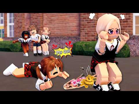Lucy continues to Be BULLIED at School 🔥 Roblox Roleplay