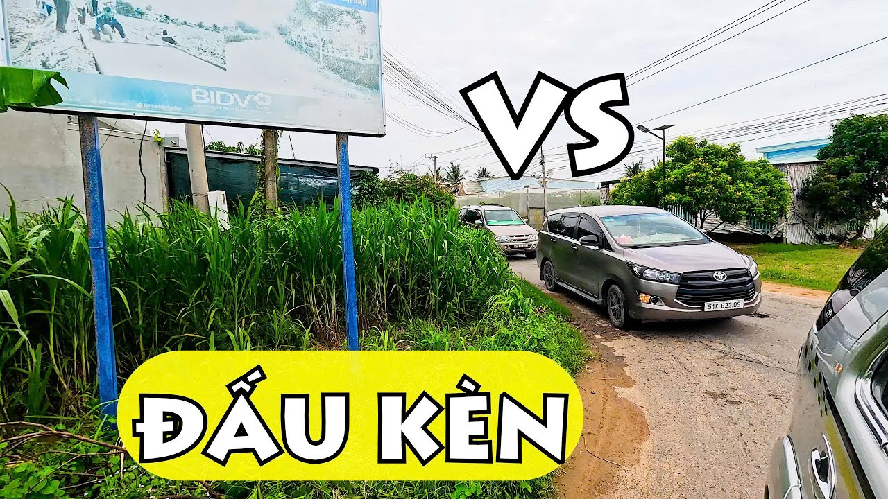 Siêu Báo | 2 Xe Đấu Kèn Basuri! - YouTube