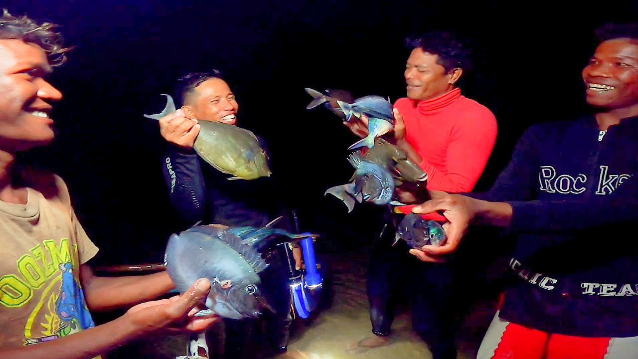 ep8 | Spear and Cook | Nigthspearfishing | Primitive Islander - YouTube