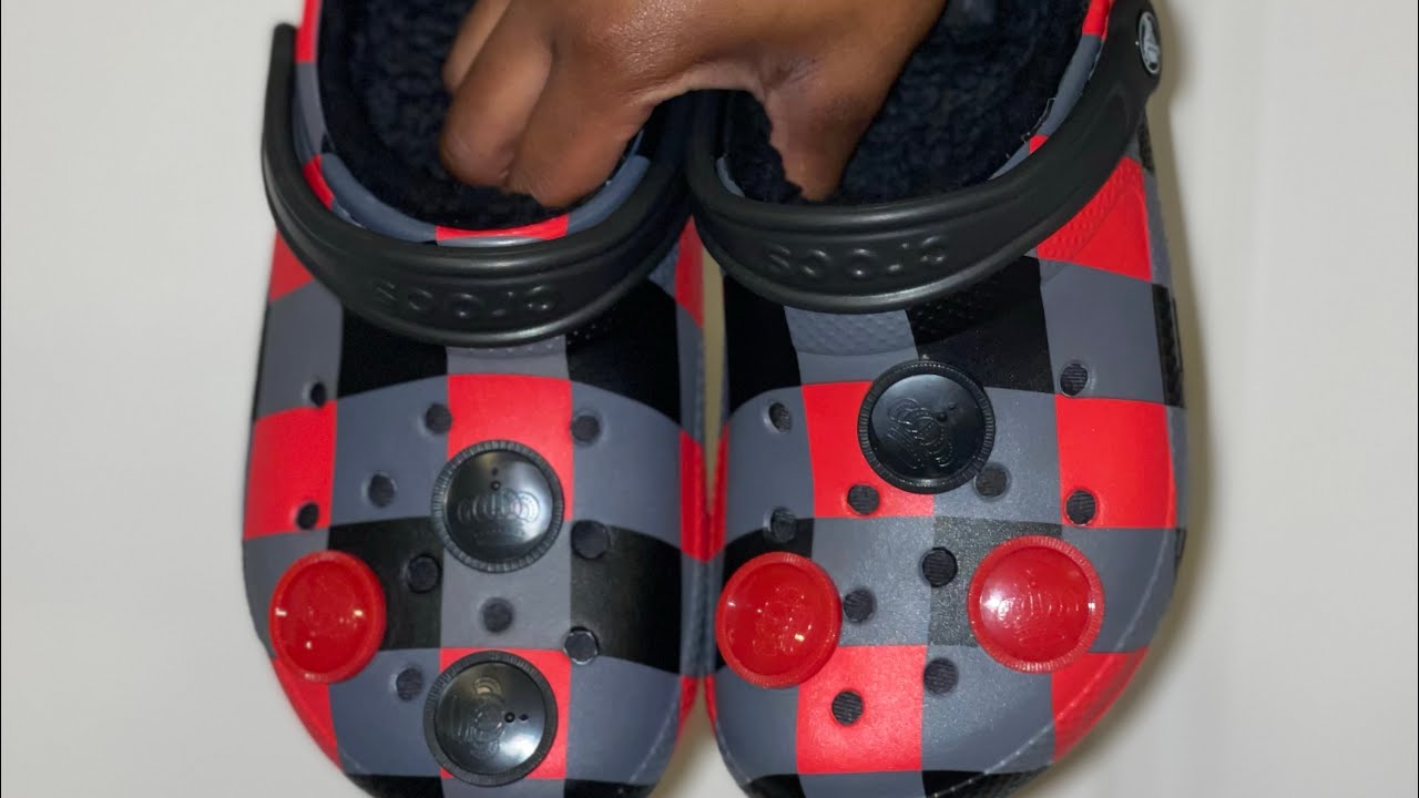 😍 STYLING THESE CHECKER THEMED CROCS -PLAID CROCS (MUST SEE) - YouTube