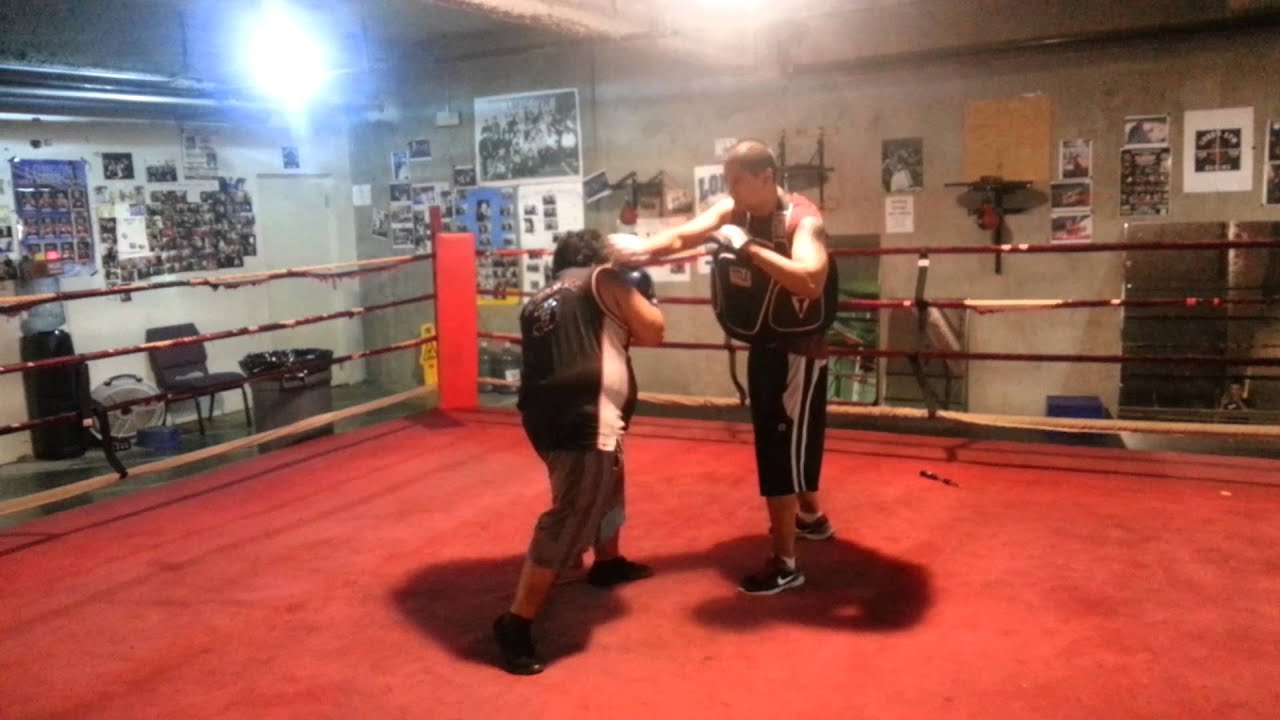 Basic boxing combinations for beginners - YouTube