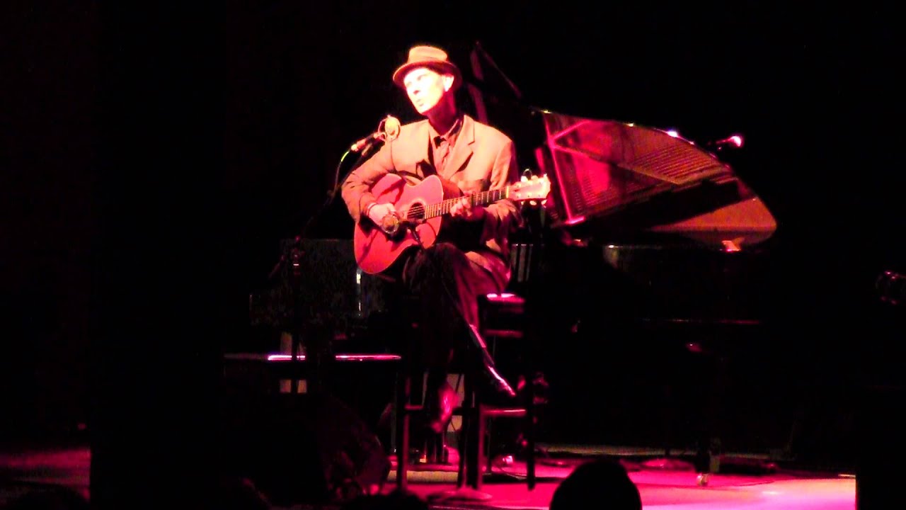 Sam Knutson plays "A Prayer for the Downtown" - YouTube