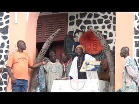 LE CHEF CONVOQUE LE PEUPLE BANDJA A LA CHEFFERIE-1ère Partie - YouTube