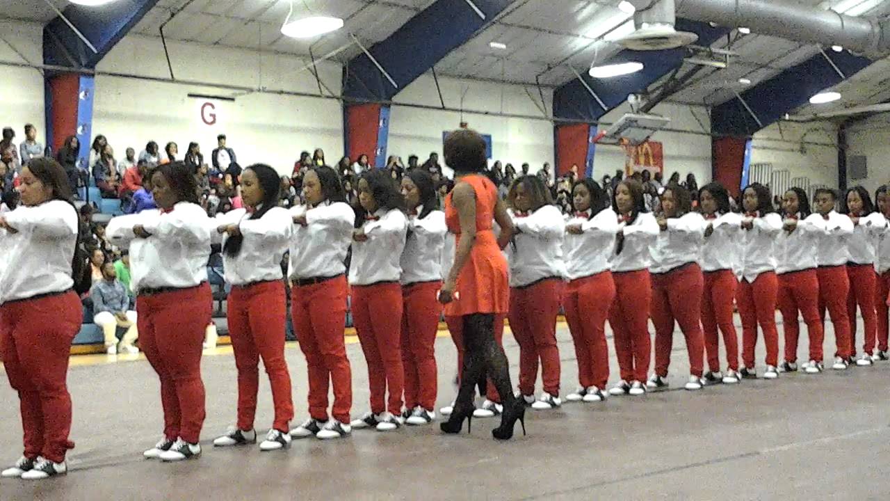 DSU 2013 - crossover for Delta Sigma Theta sorority, night... II - YouTube