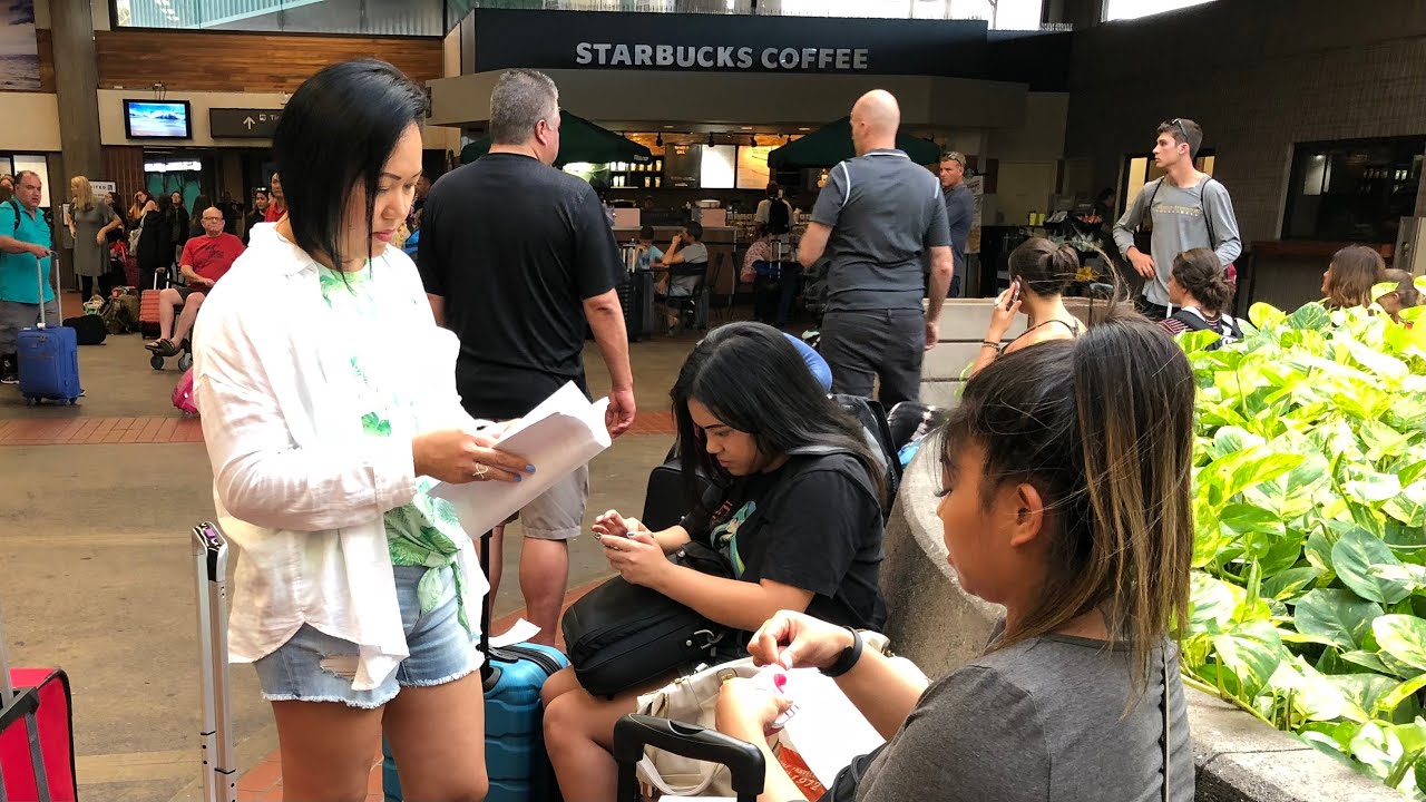 Kahului Airport - YouTube