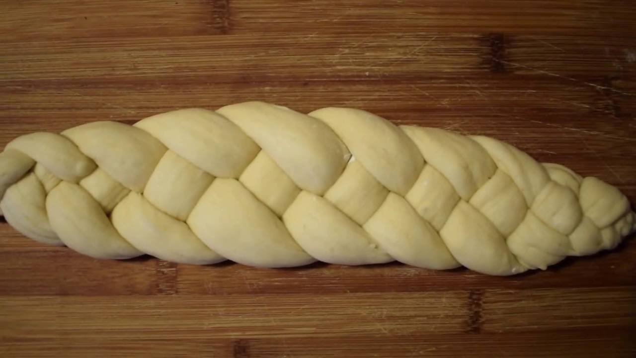 How to braid Challah - YouTube