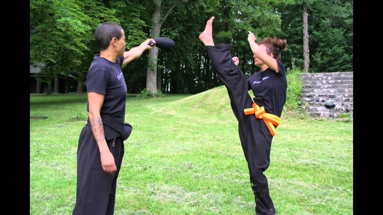 Female Fighters Outdoor Training - YouTube