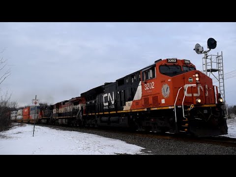 Nice Lashup on CN Stack Train 120 w/Blue GECX DPU at Humphrey - Moncton ...