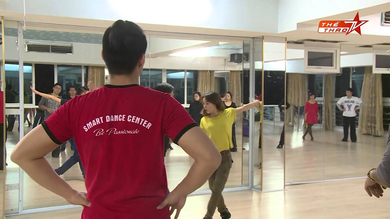 Gia đình Smart Dance Center - YouTube