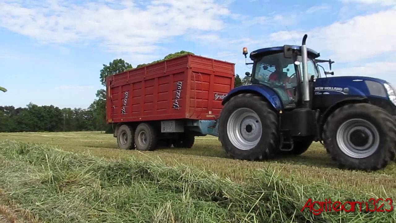 New Holland T7.210 Blue Power - Claas Jaguar 840 | Trinciatura Loietto ...