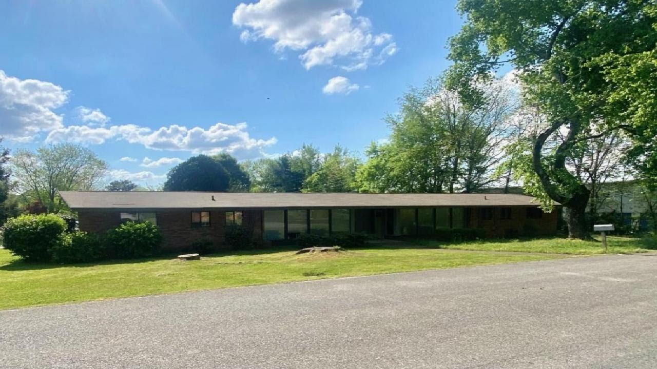 6810 Gayda Ln, Chattanooga, TN Presented by Lori Montieth. - YouTube