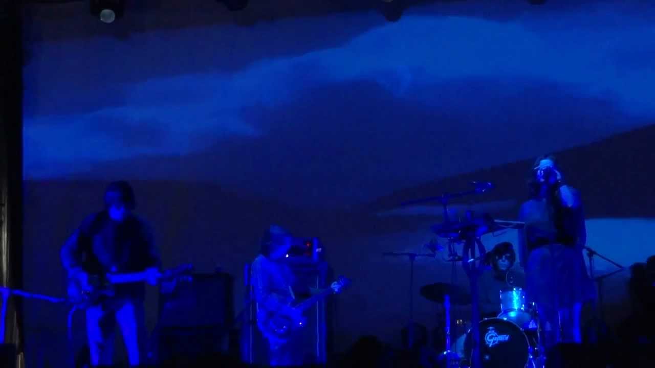 Mazzy Star - Look on down from the Bridge (Live) - Primavera Sound ...