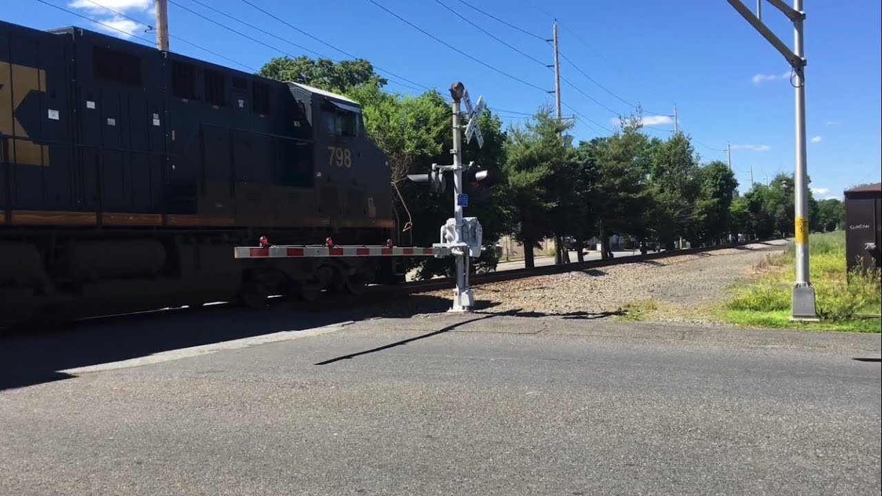 (2020) Railroad Crossing Bergenfield (US) | Clinton Ave. | New Jersey ...