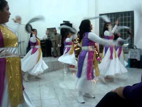 "Toneladas de alabanza" Panderistas - YouTube