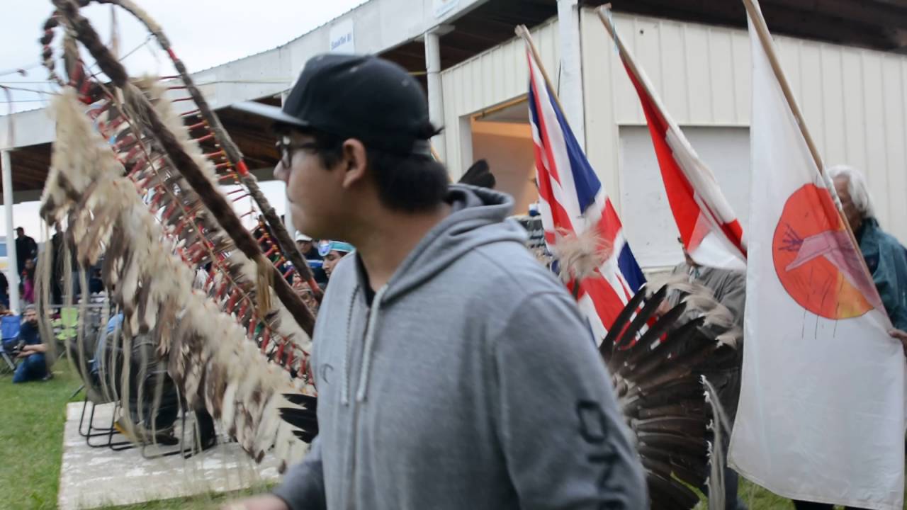 Flying Dust First Nation powwow grand entry - YouTube