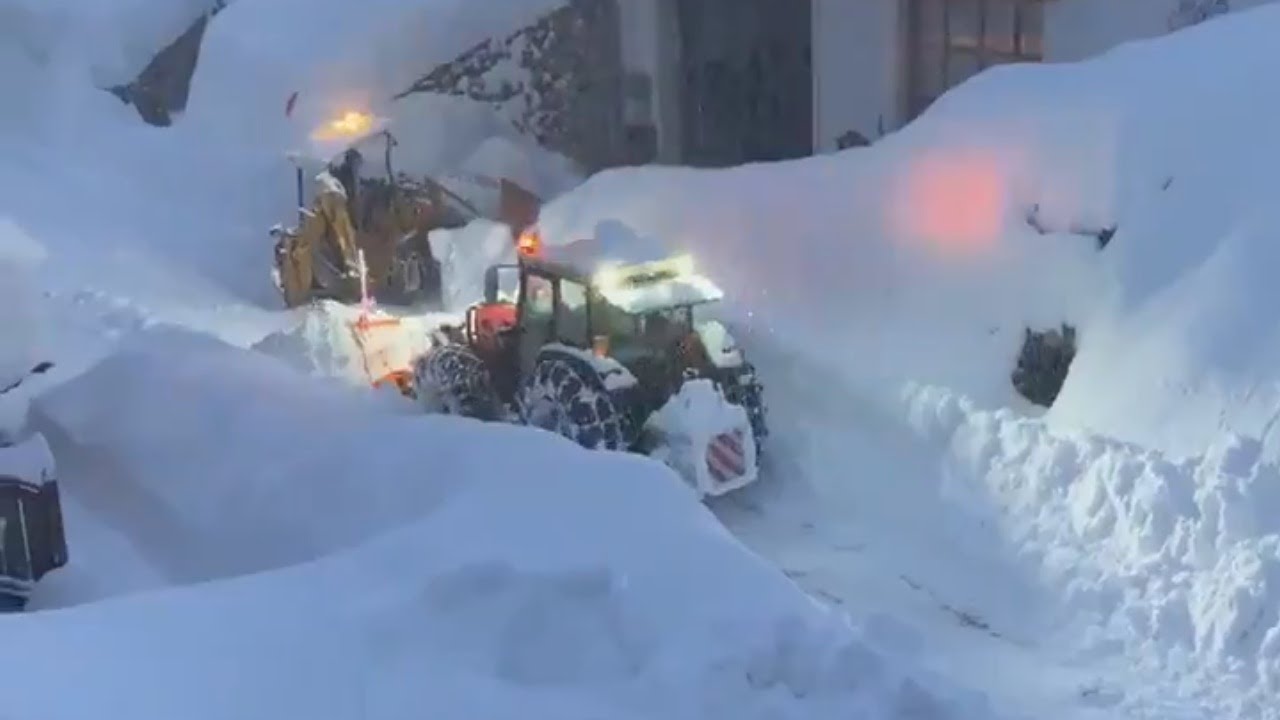 10 feets snow in Appennino Italy. Blizzard. Snowstorm. Extreme weather ...
