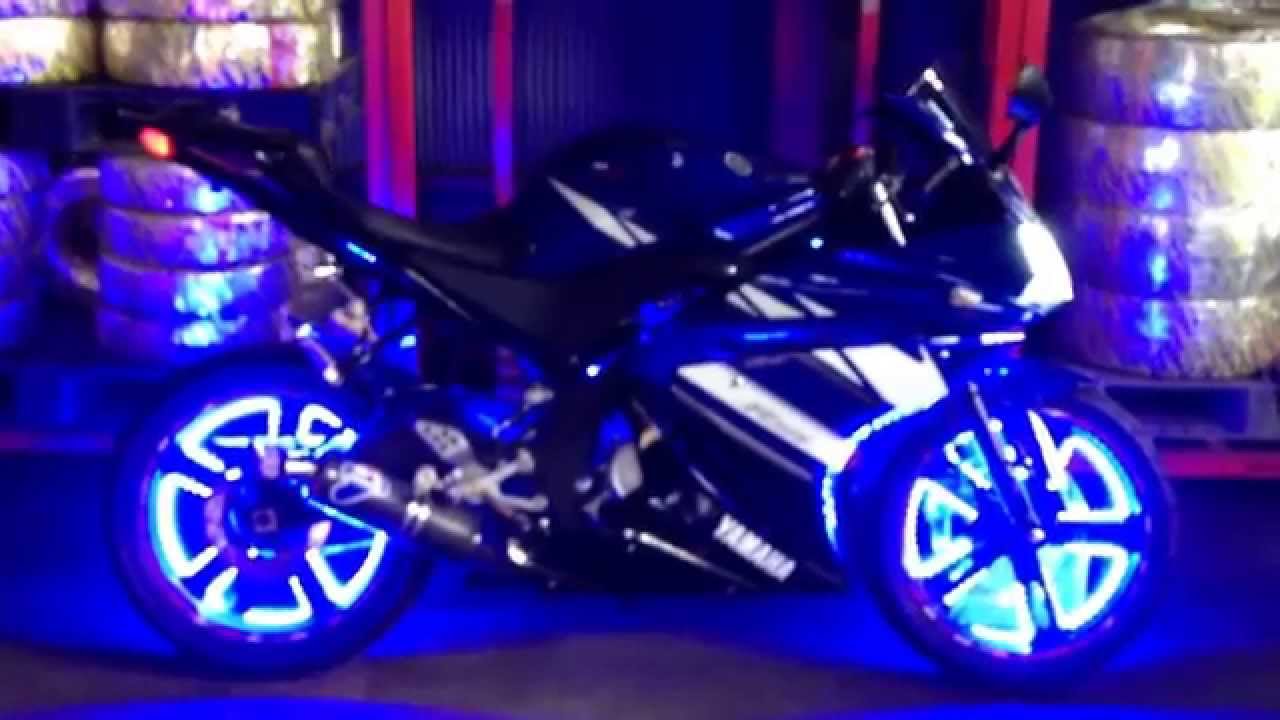 YZF-R125 LEDホイール wheel light ウォンウォン ニュースクール - YouTube
