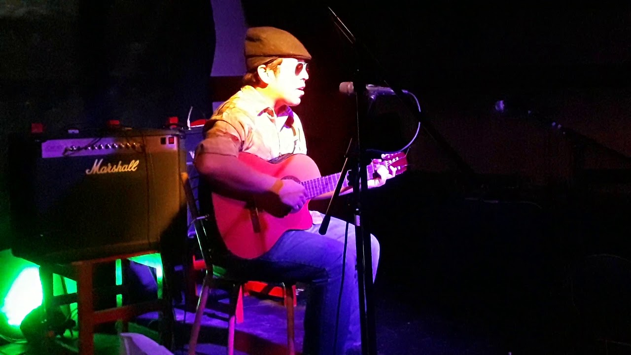 Chapalele Chabon y Antonio Tinoco - El hombre zorro gris - YouTube