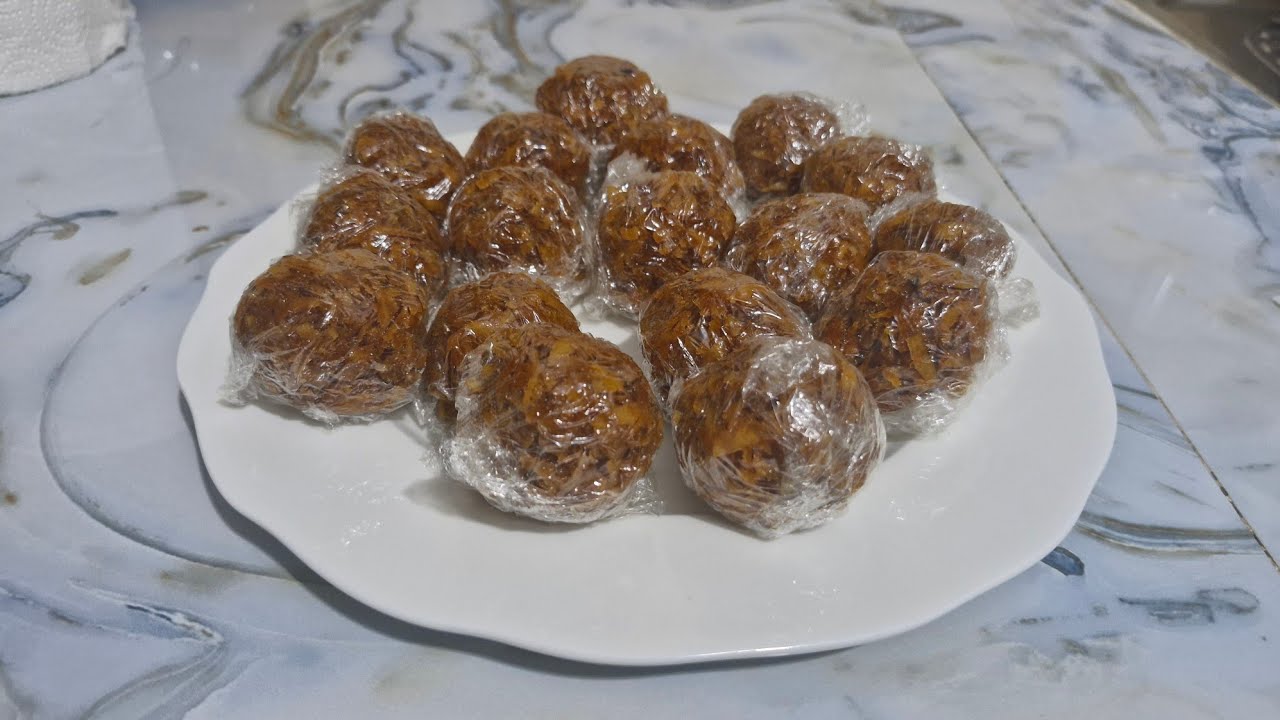Let's continue with our coconut candy/toffee with ginger twist. Live ...