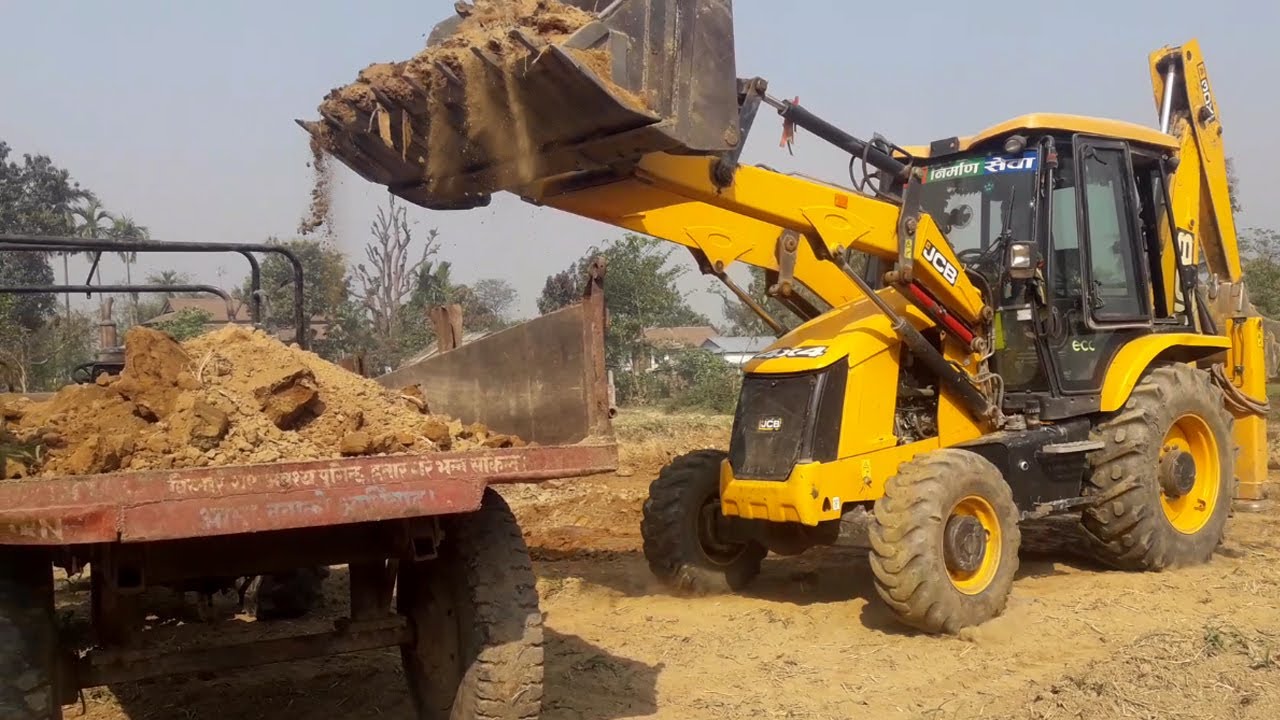 JCB Backhoe Loader VS Sonalika Tractor (Soil Loading In Dump ...