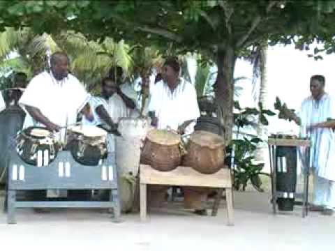 Mustapha 'T' Addy,Abass Dodoo & The Ghanaian Royal Drummers - YouTube