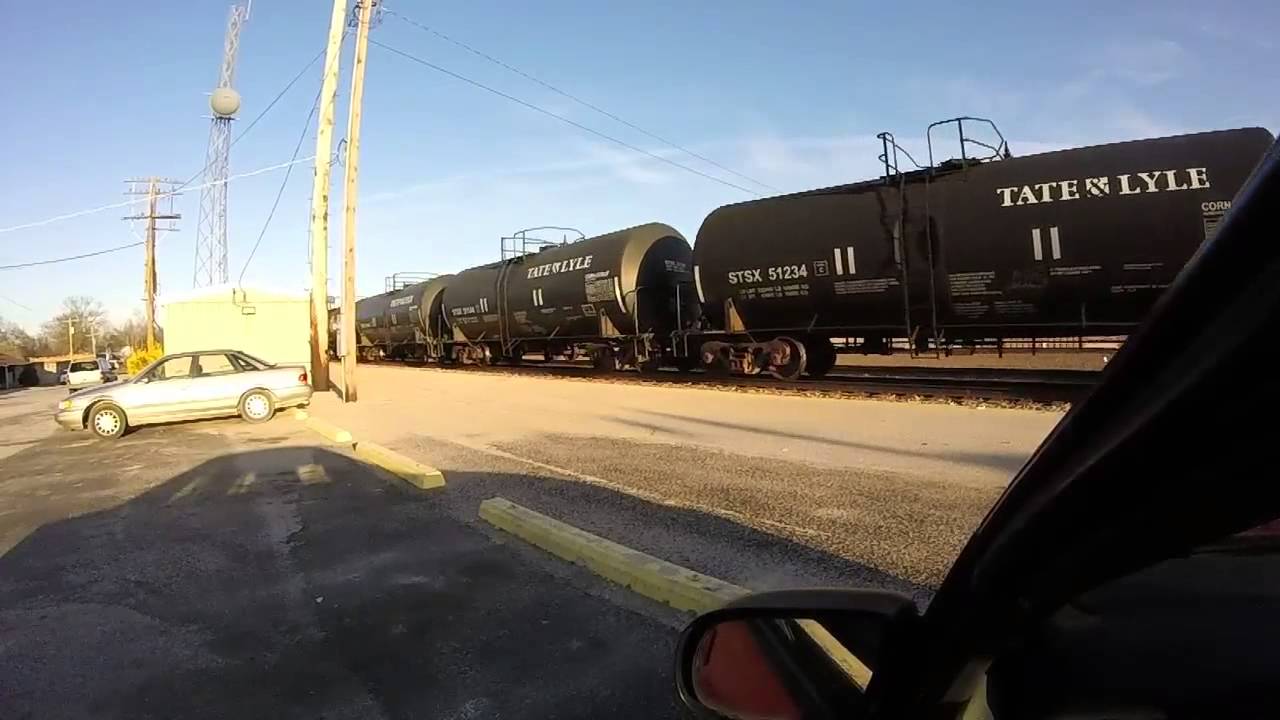 bnsf 4304 norfolk southern 9195,9528,7508 - YouTube