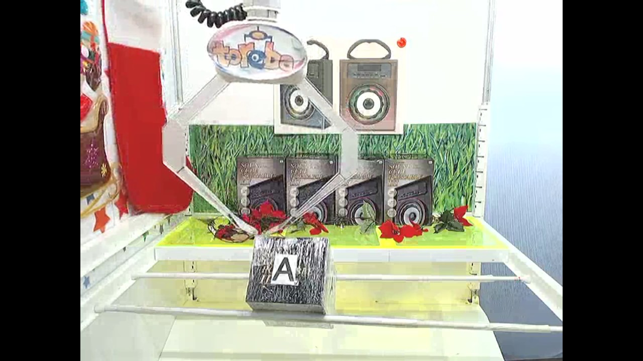 Toreba online claw machine speaker win - YouTube
