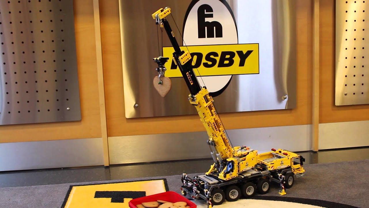 Alf har bygget Lego-kran - YouTube
