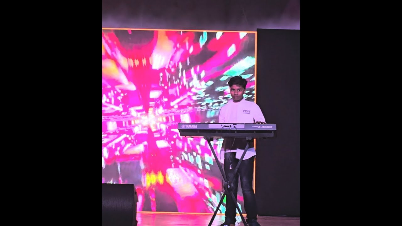 Save Your Tears Keyboard Performance 🎹🎹🎹🎶🎶🎶🎶 - YouTube