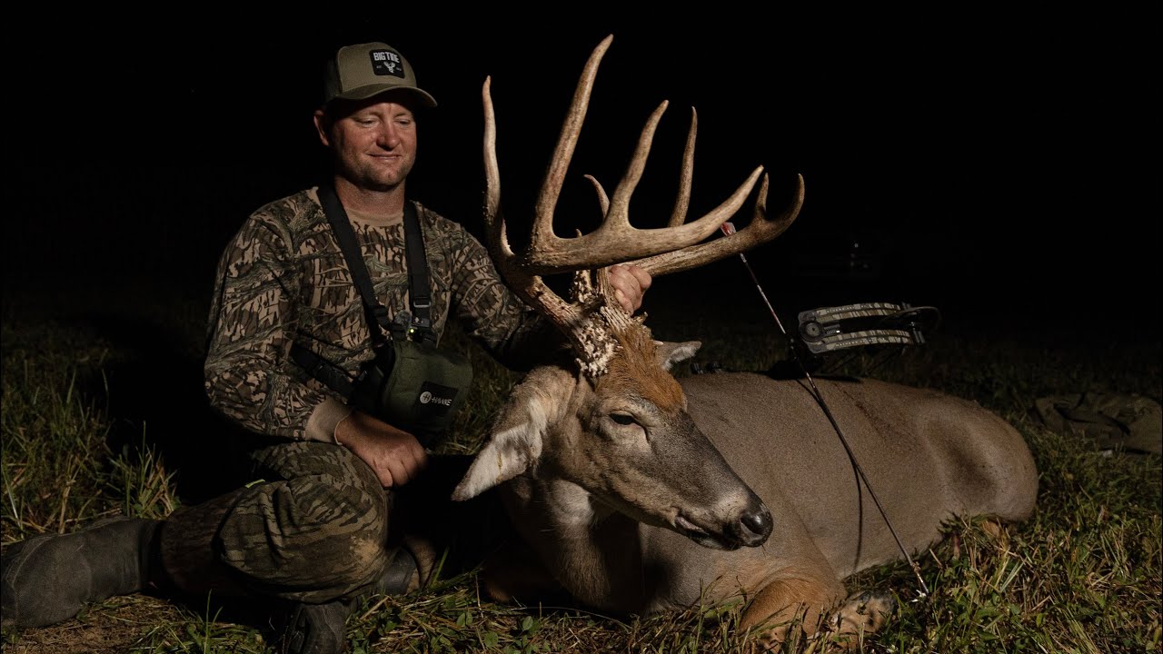 BIG Kentucky Buck! | Early Season Success in the Bluegrass State! - YouTube