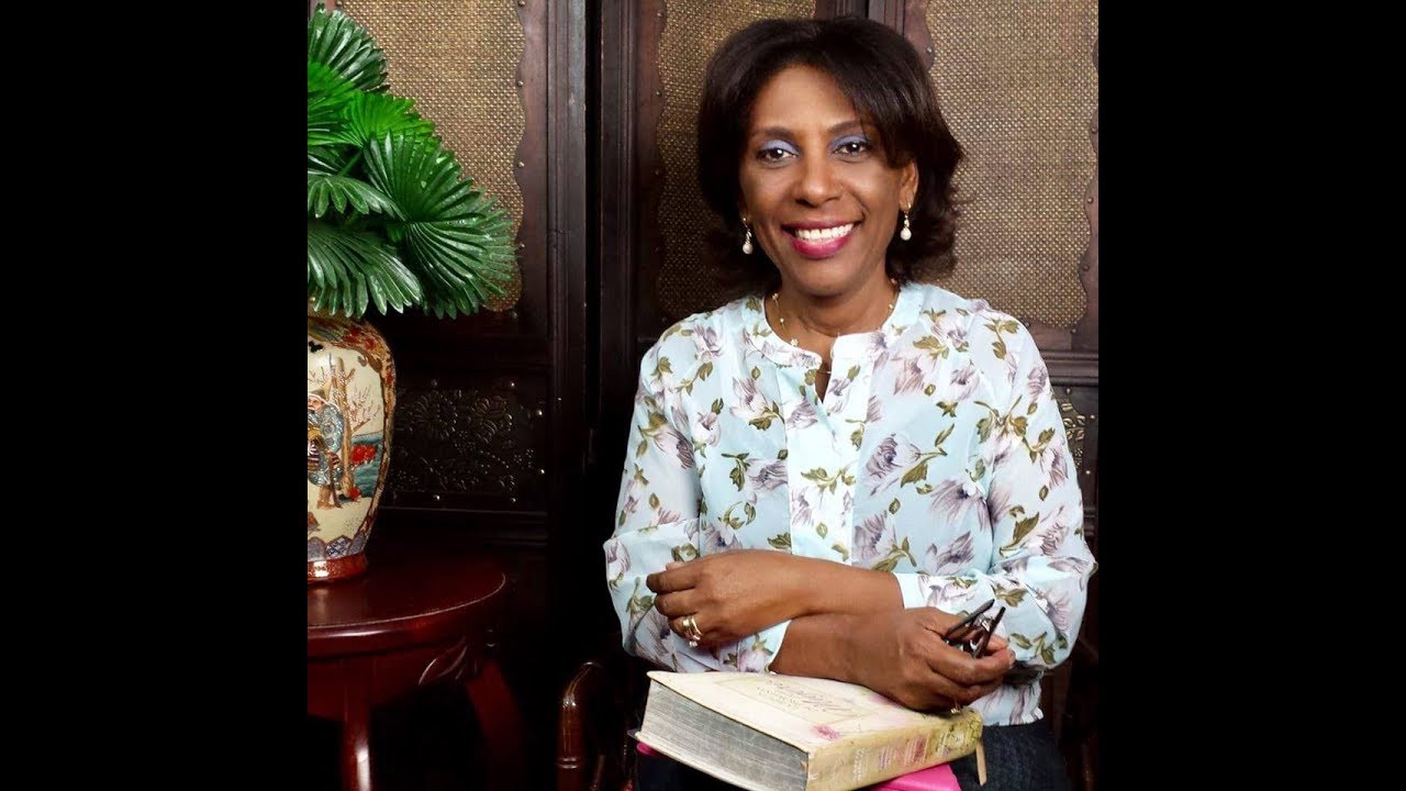 Ataduras de Espíritu - Pastora Loida Tejera - YouTube