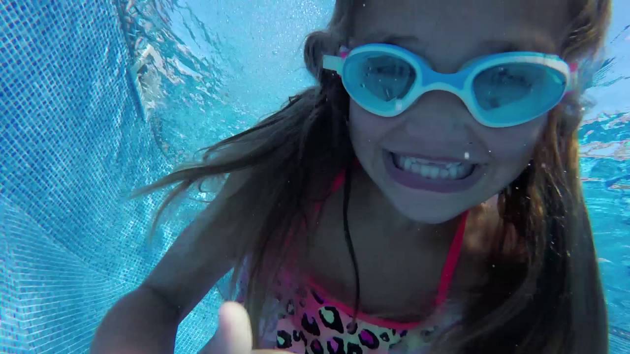 Kamryn and Karsyn summertime fun in the pool #1 - YouTube