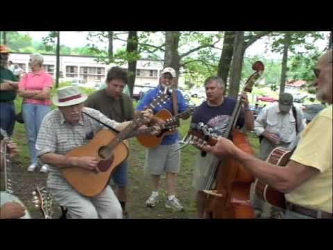 Townsend Bluegrass jam 15 - Day 1 - YouTube